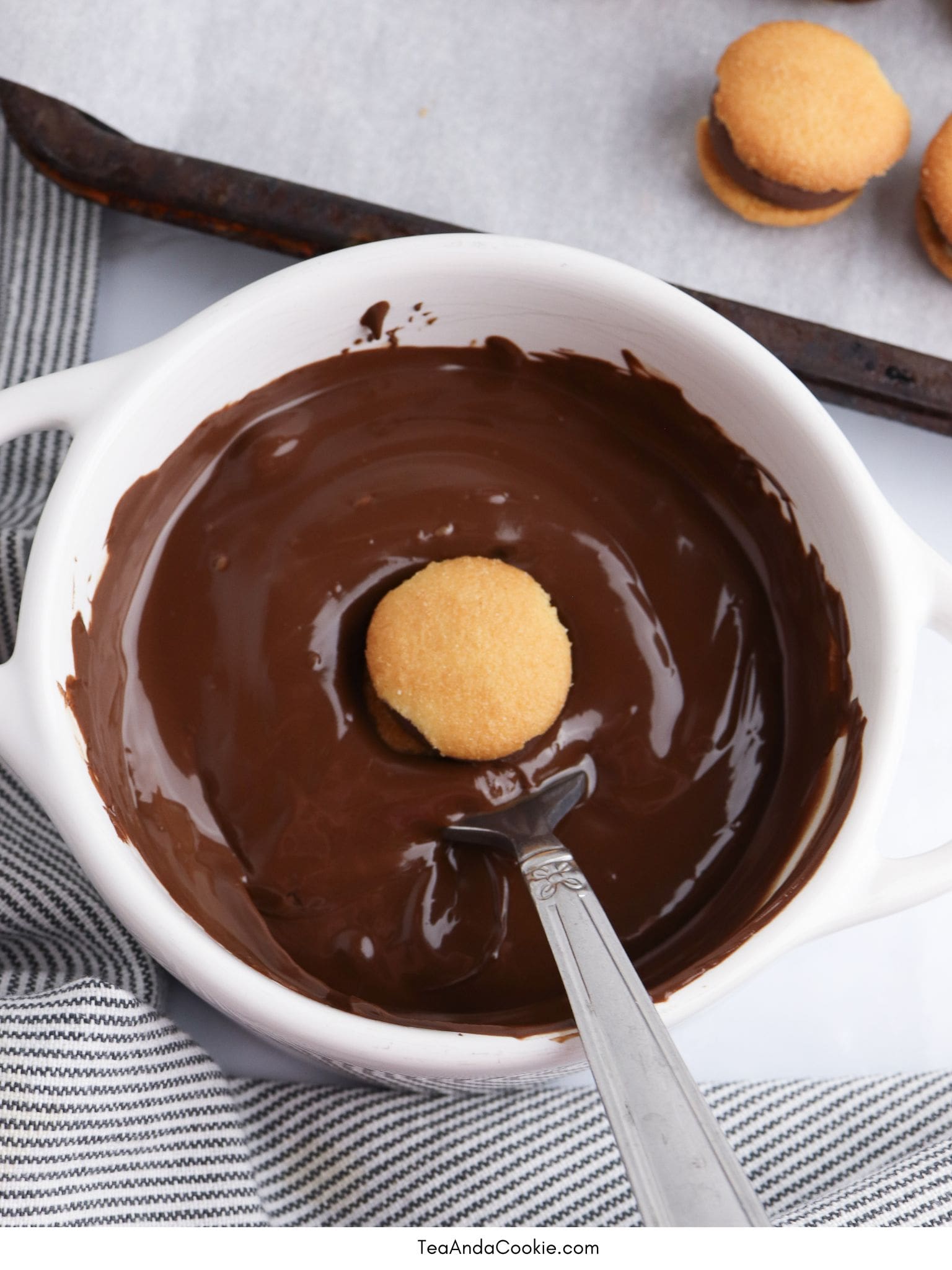 Easy 3-Ingredient Homemade Twix Bites: Ready In Minutes