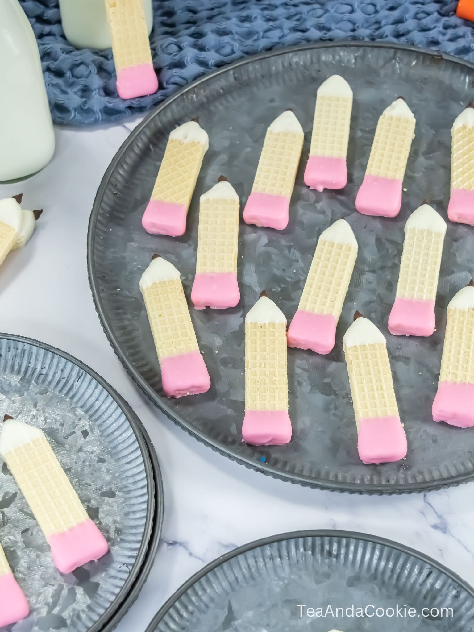 Cute Pencil Wafer Cookies To Make For Back To School Treat