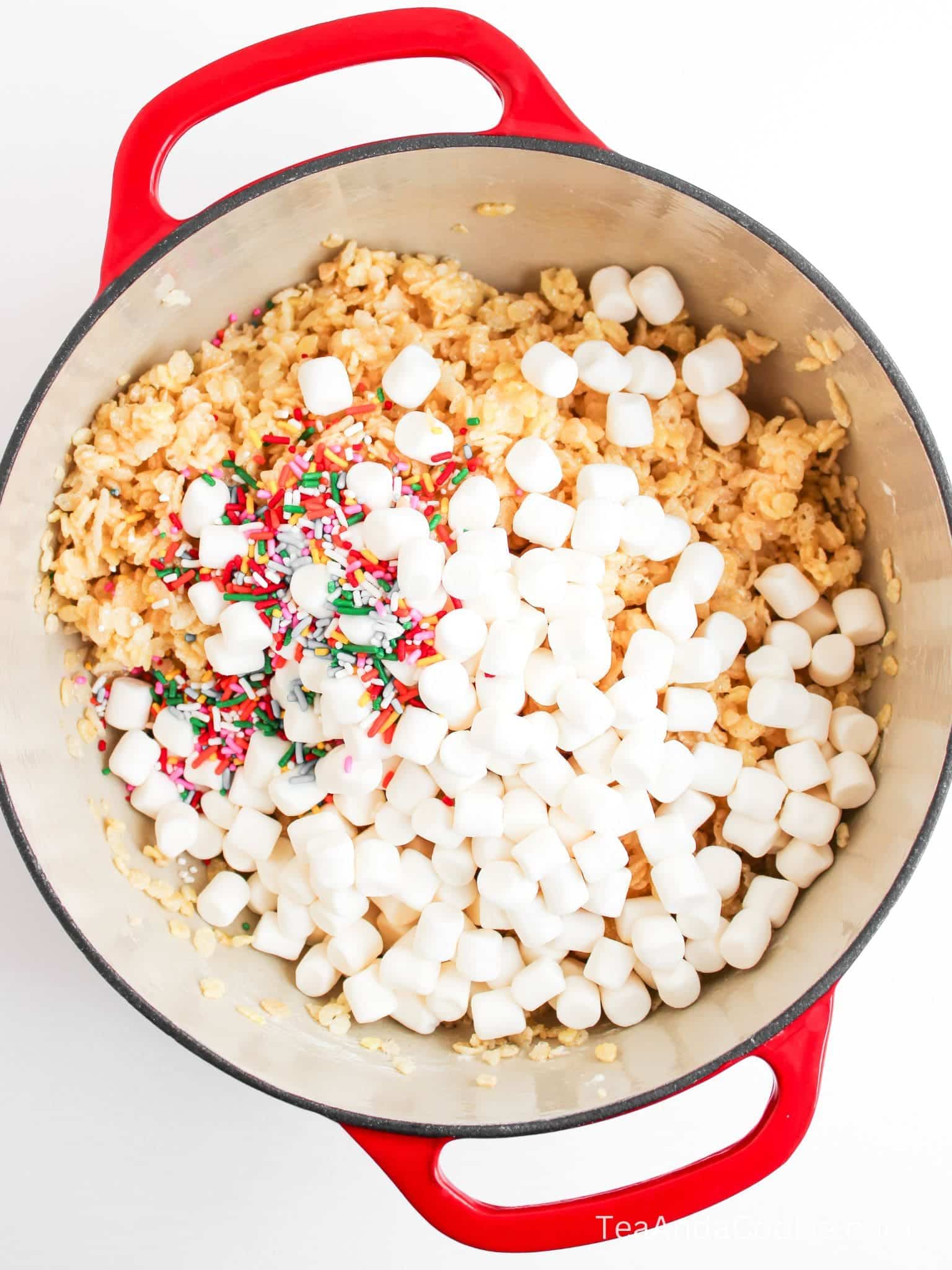 Colorful Sprinkle Rice Krispie Treats: Funfetti Cereal Bars
