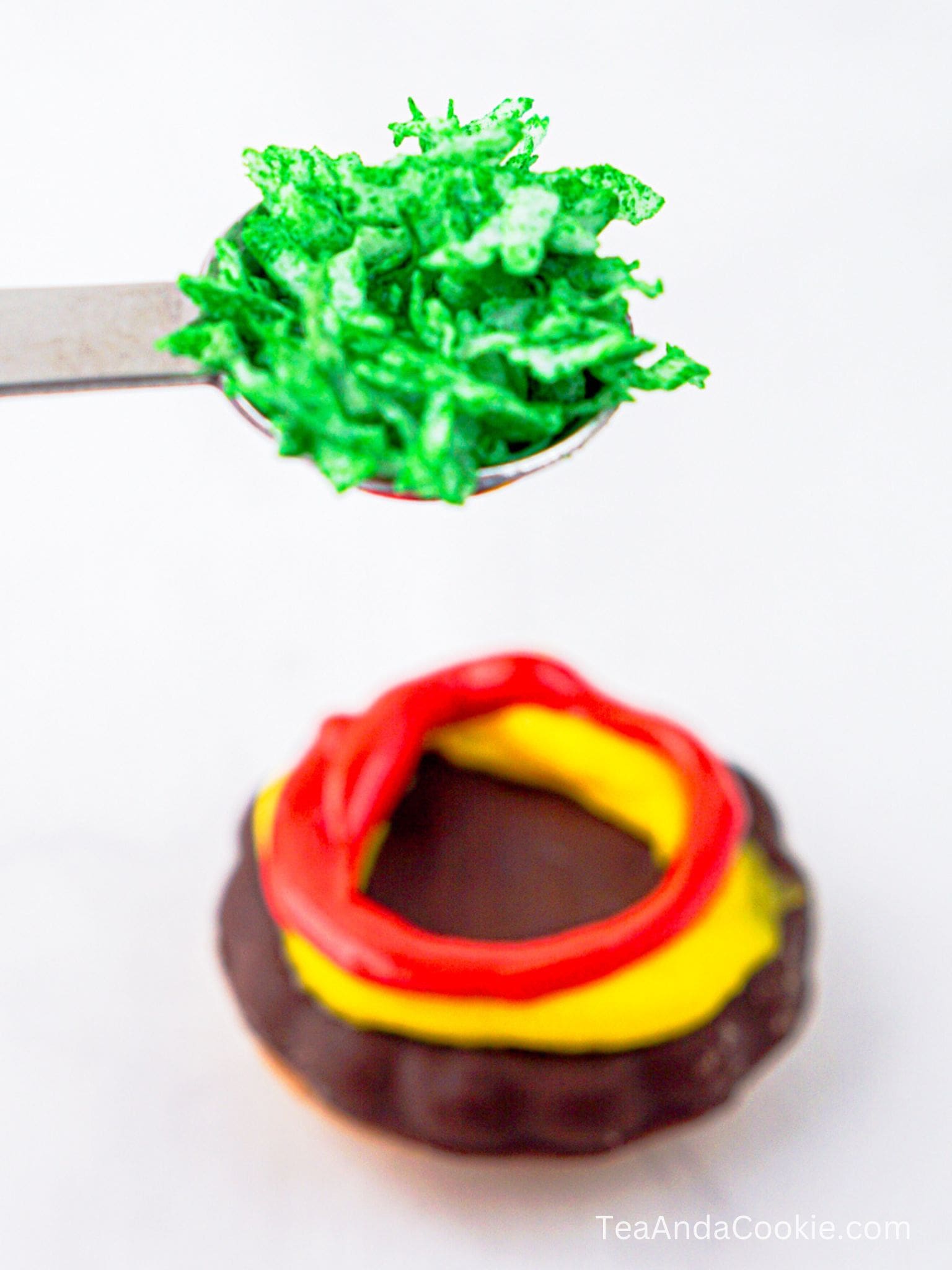 Easy Vanilla Wafer Hamburger Cookies: A Fun No Bake Treat